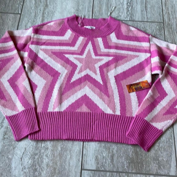 Derek Heart | Sweaters | Derek Heart Star Design Pink | Poshmark